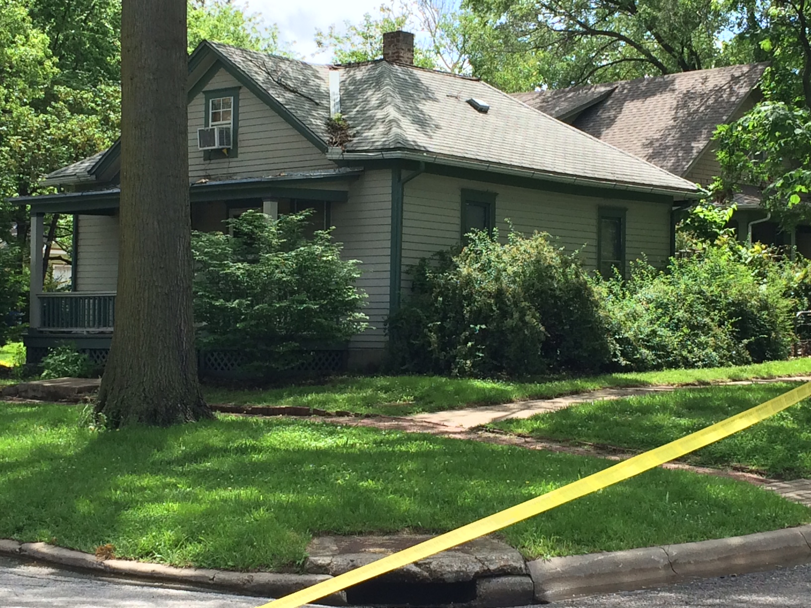 Lawrence police: One man dead following stabbing on Arkansas Street ...